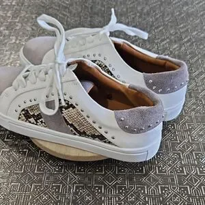 Steve Madden | Shoes | Steve Maddenannita Gray And White Snake Skin ...